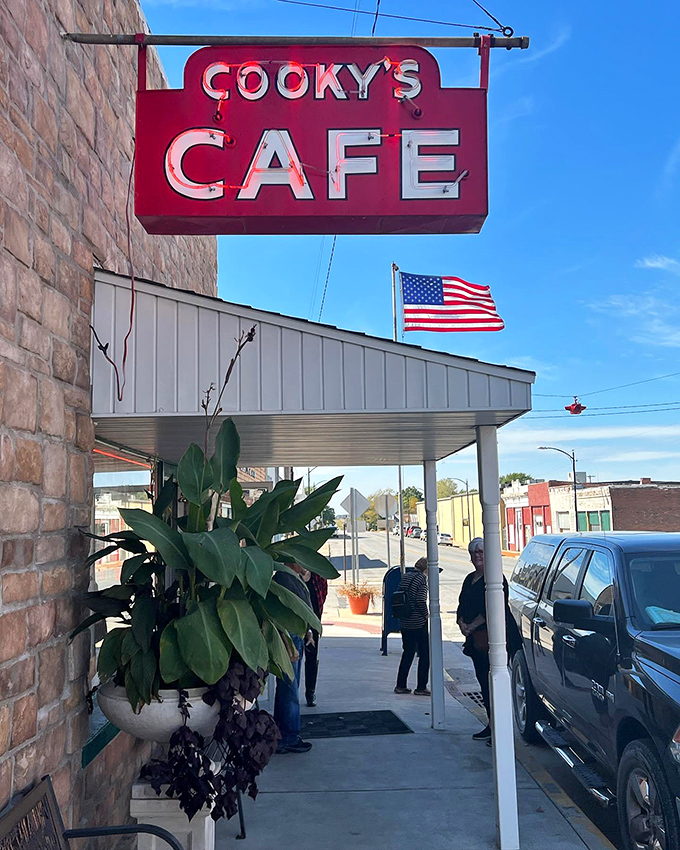 That classic neon sign against a blue Missouri sky. Like a beacon of hope promising that authentic places still exist in this chain-restaurant world.