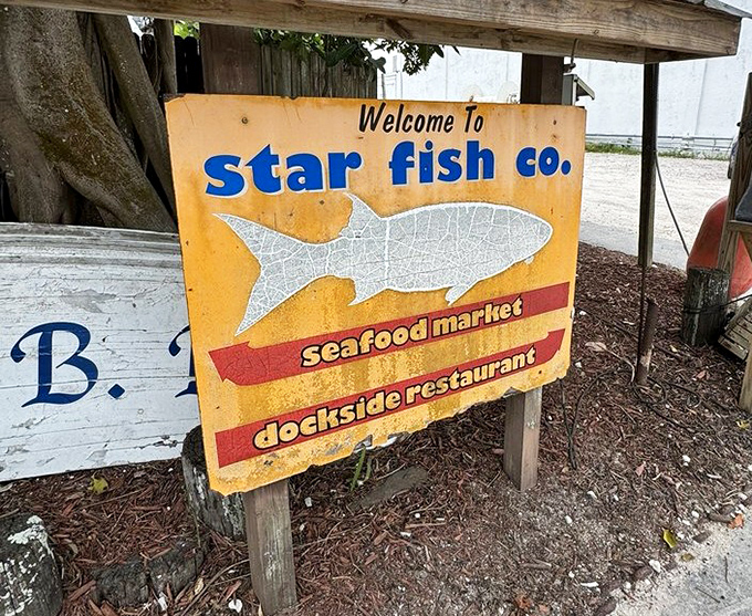 A weathered sign that's guided hungry seafood pilgrims for years&mdash;the beginning of countless memorable Florida meals.
