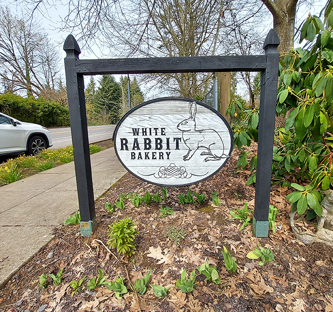 The sign that's launched a thousand detours. Like a lighthouse for the hungry, it guides travelers to buttery shores and floury harbors.