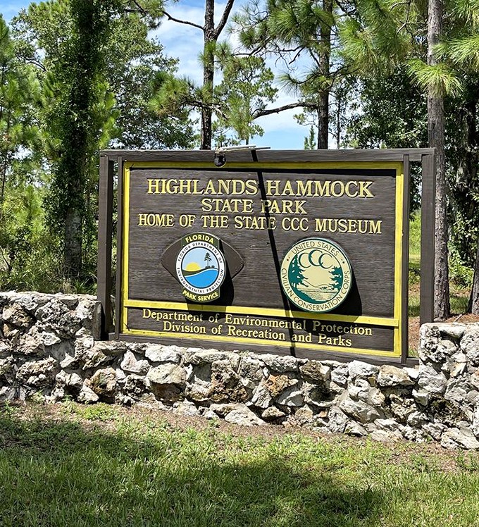 Park signage welcoming visitors to Florida's most surprisingly spectacular hidden gem discovery.