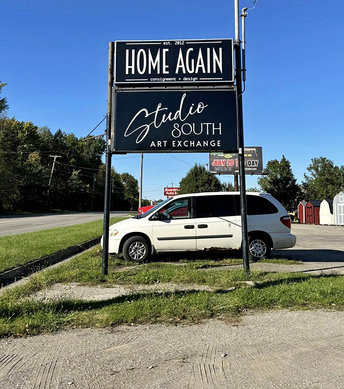 Established in 2012, Home Again shares its space with Studio South Art Exchange, creating a perfect marriage of furniture finds and artistic inspiration.