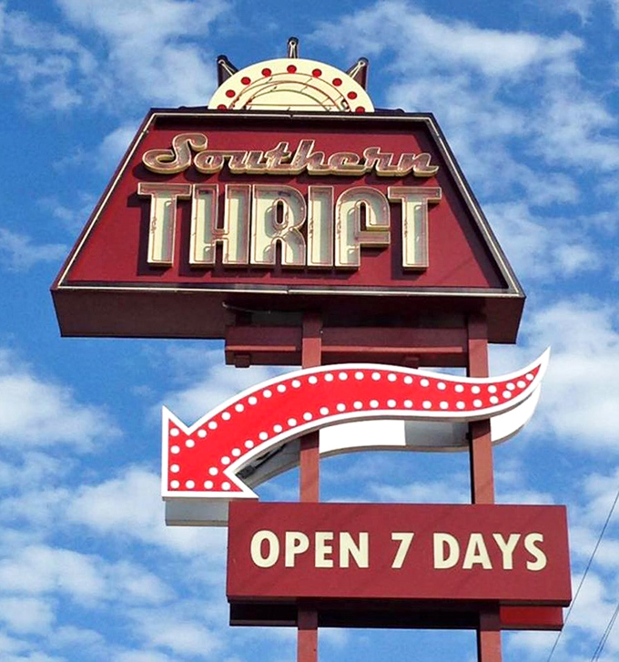 The vintage-style sign with its red arrow points the way to thrifting nirvana. Against that blue Tennessee sky, it's practically calling your name.