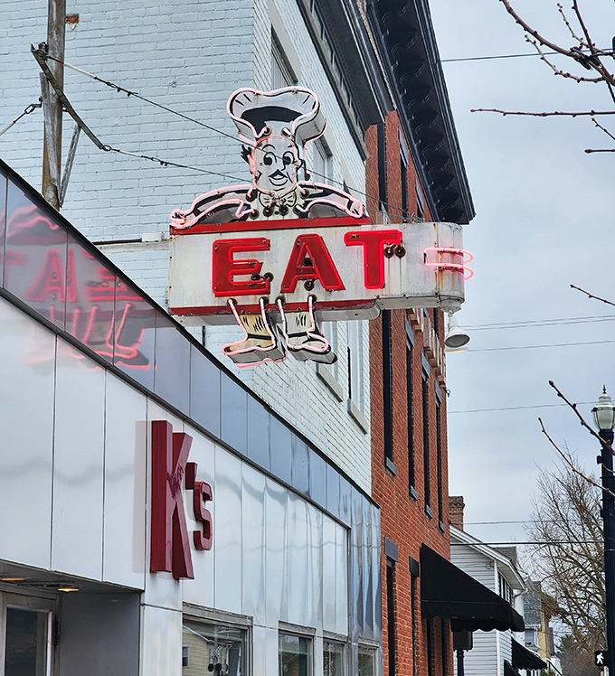 That chef sign has been winking at hungry Ohioans for decades, a beacon of burger hope in a world of culinary confusion.
