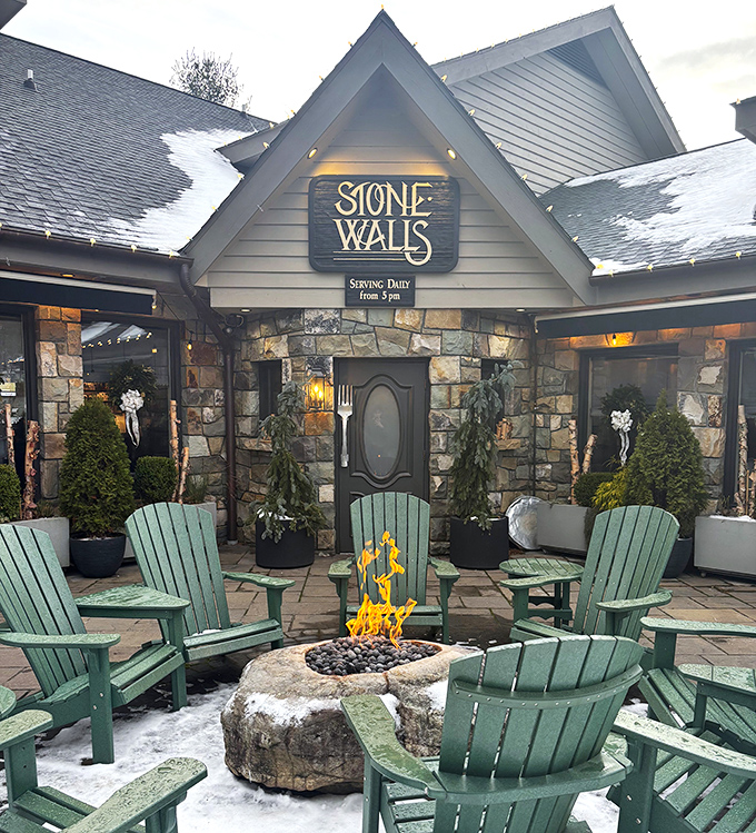 Stonewalls Restaurant's outdoor fire pit area&mdash;where s'mores are socially acceptable appetizers and ghost stories are on the menu.