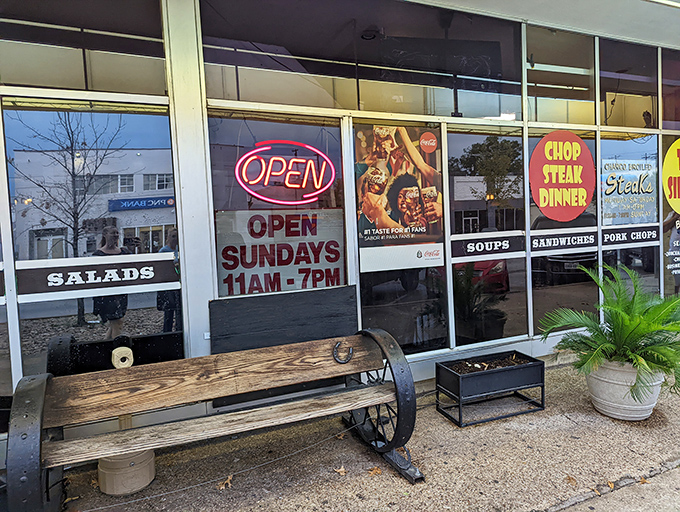 The waiting bench outside isn't just functional—it's where anticipation builds and friendships form over shared carnivorous intentions.
