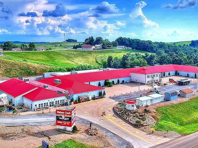 The red-roofed Walnut Creek Marketplace stands as a culinary beacon amid rolling hills of food possibilities.