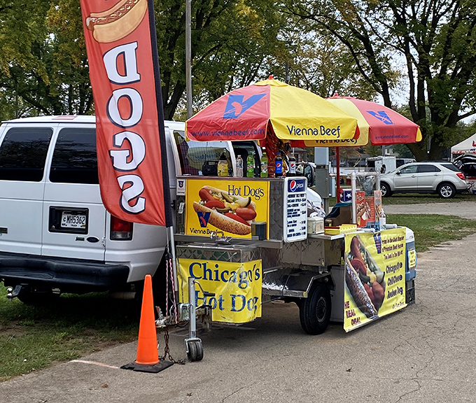 The universal language of hot dogs speaks volumes at this classic food stand. Chicago-style or loaded with kraut—lunch is served!