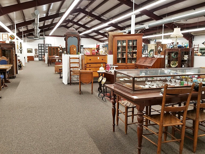 Wide aisles and thoughtful arrangement make treasure hunting civilized &ndash; unlike that estate sale where you elbowed Aunt Mildred for a pie safe.