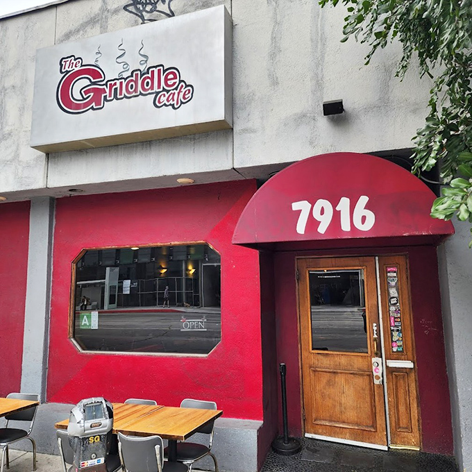 The iconic entrance at 7916 Sunset Boulevard&mdash;memorize this address, as it may become your weekend morning North Star.