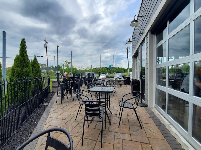 Outdoor seating that invites you to enjoy your BBQ feast al fresco. Because sometimes smoky goodness tastes even better under Ohio skies.