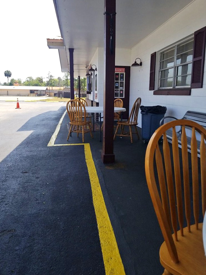 Outdoor seating for those who can't wait to dig in or who prefer their barbecue with a side of fresh air. Florida weather and smoked meats—a perfect pairing.