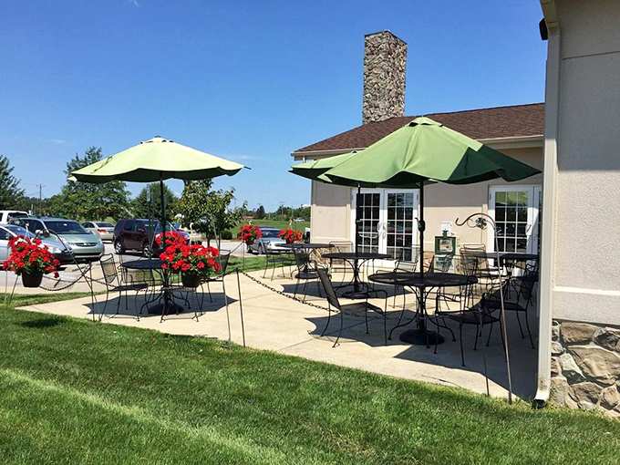 Fair weather dining with umbrellas and flowers&mdash;because sometimes you want your home fries with a side of vitamin D and gentle breeze.