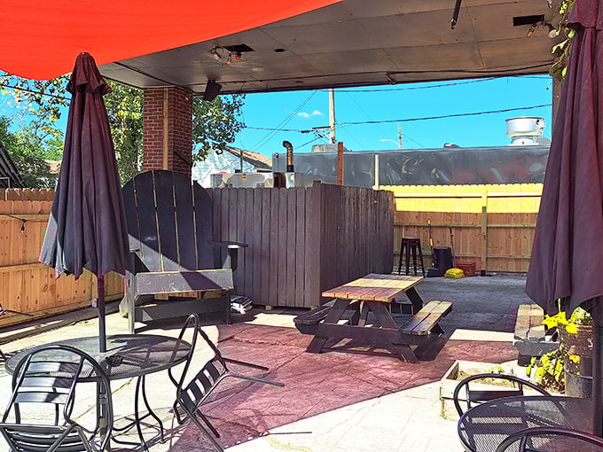 The outdoor seating area: where strangers become friends united by sauce-stained fingers and the universal language of "mmmmm."