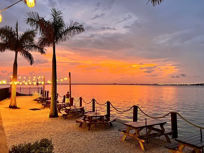 Sunset dining that turns every meal into a postcard-worthy memory you'll treasure.