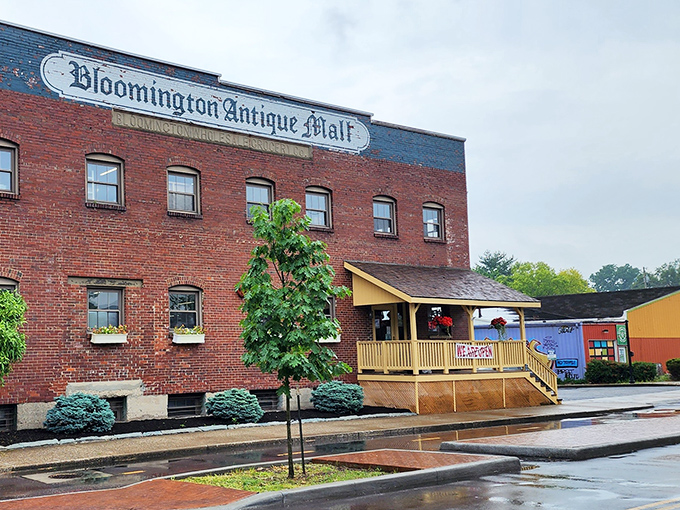 This unassuming exterior hides thousands of treasures inside, like Mary Poppins' bag but for antique lovers.