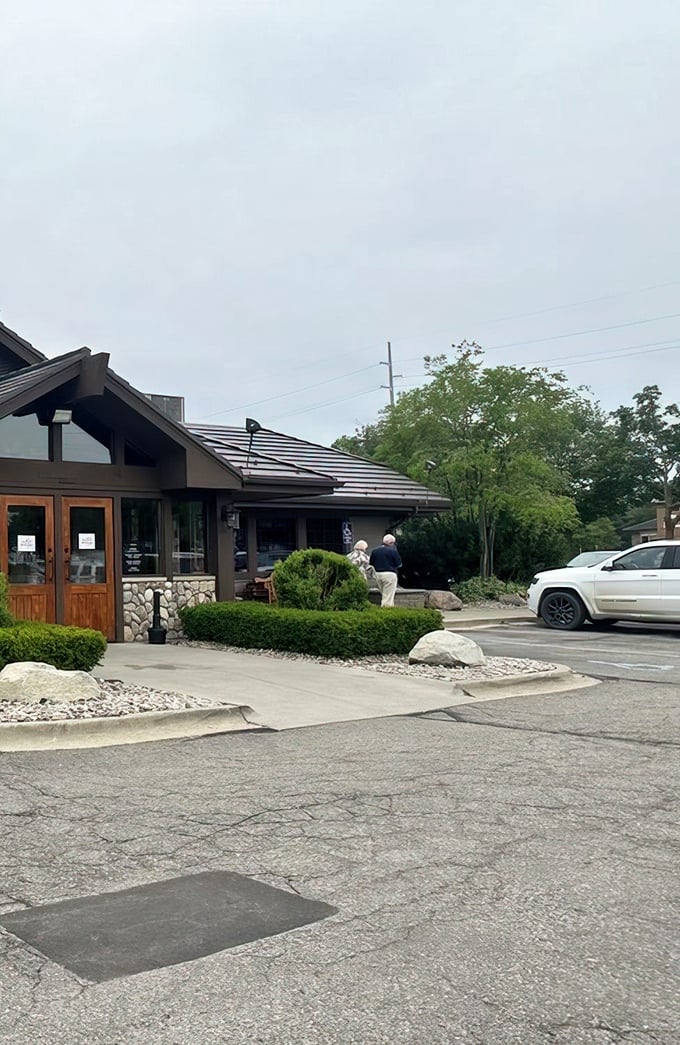 Landscaped with care and Michigan sensibility&mdash;no pretension, just a welcoming approach that says "come as you are, leave satisfied."