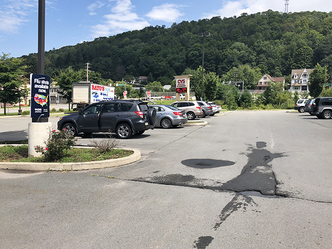 Nestled in the Pocono foothills, this parking lot fills quickly on discount days. Seasoned thrifters know to arrive early for the best selection.