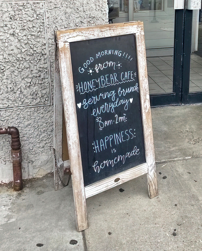 "Happiness is homemade" isn't just cute chalkboard philosophy—it's the Honeybear promise delivered daily from 8am-2pm.