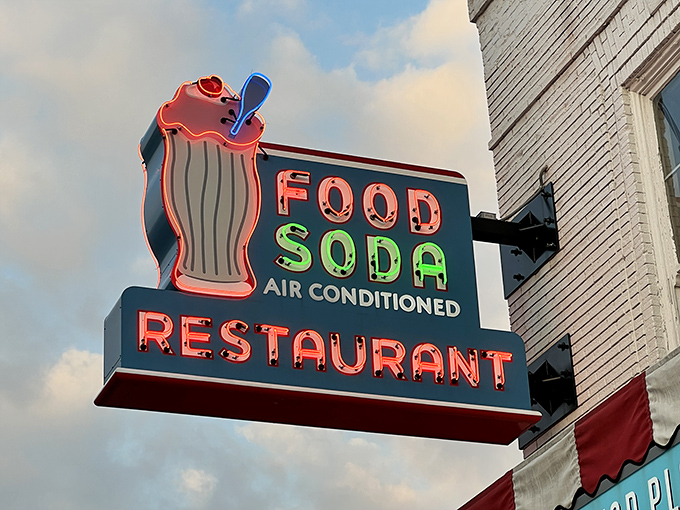 Bold signage that's been welcoming hungry souls to this Nashville treasure for generations of diners.