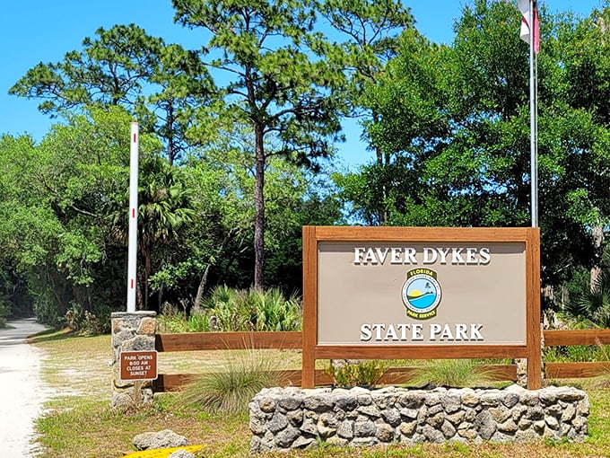 The unassuming entrance sign &ndash; Florida's version of "Open Sesame" &ndash; marks the threshold between ordinary life and natural wonder.