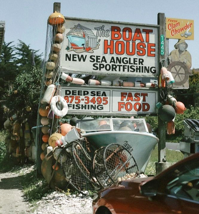 A sign that promises exactly what it delivers&mdash;no fancy marketing needed when your seafood speaks such delicious volumes.