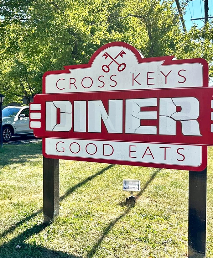 The iconic sign that's guided hungry travelers for years. Those crossed keys might just be the symbol for "treasure found" in breakfast form.