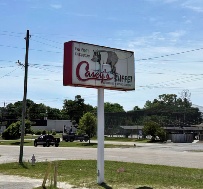 Casey's iconic sign featuring a pig &ndash; truth in advertising at its finest. This place knows its BBQ business.
