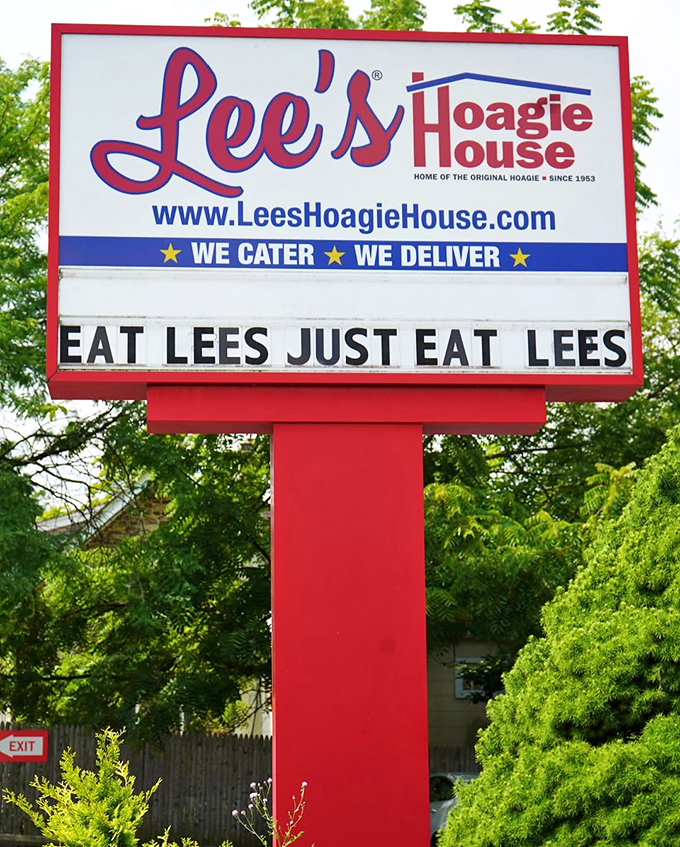 "Eat Lee's Just Eat Lee's" – the most straightforward advertising campaign in history. When you're this good, you don't need fancy slogans.