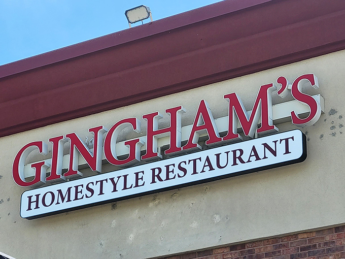 The sign that's guided countless hungry travelers to salvation. Those red letters might as well say "Abandon diet, all ye who enter here."