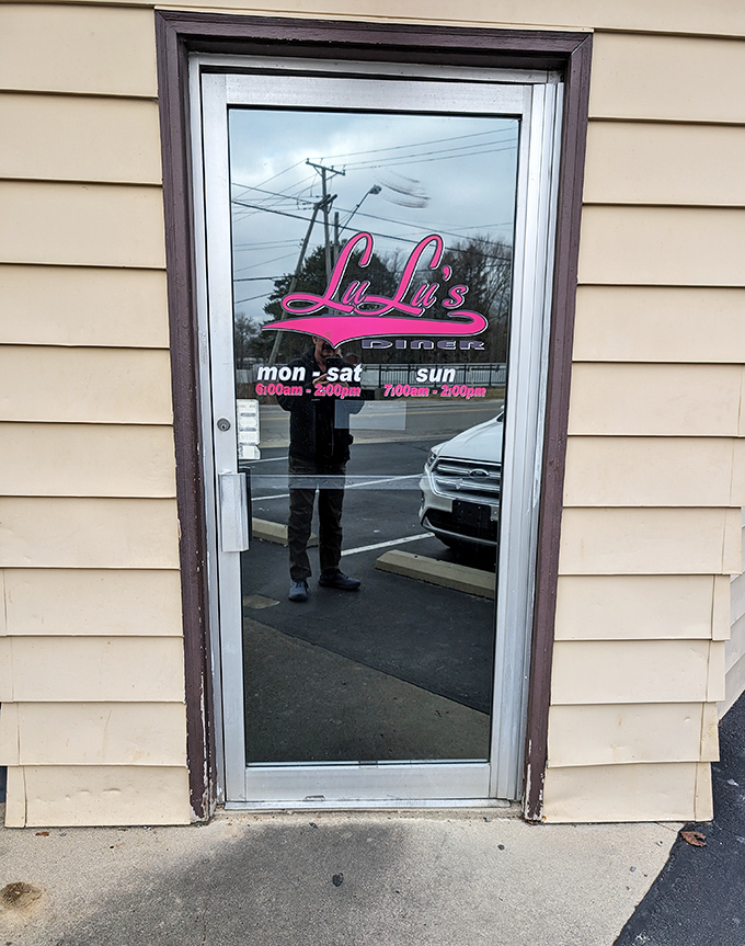 The hours posted on the door might as well read: "Times when happiness is served." Plan your visit accordingly.