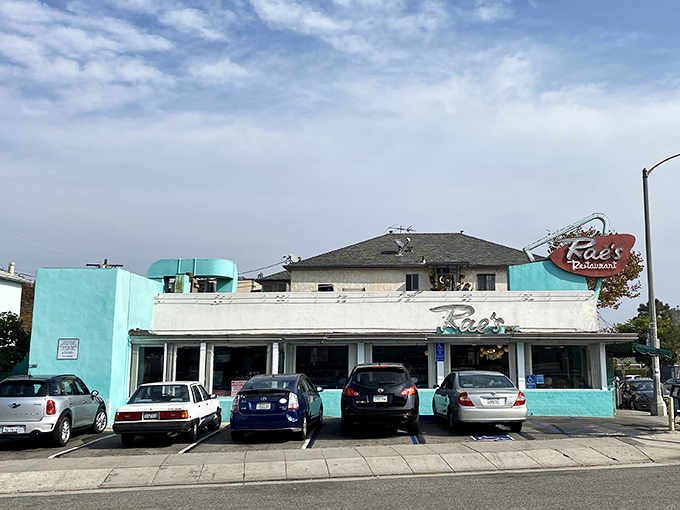 From this angle, Rae's looks like Edward Hopper might stop by to paint it&mdash;a California landmark that's weathered changing food trends by simply being consistently excellent.