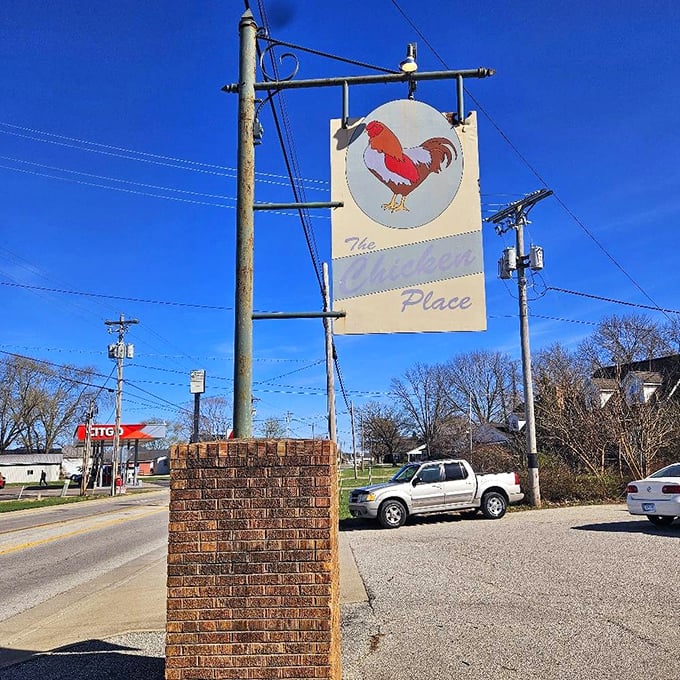 The vintage hanging sign announces your arrival at chicken paradise. Like a beacon to hungry travelers, it's been guiding Jasper residents to deliciousness for generations.