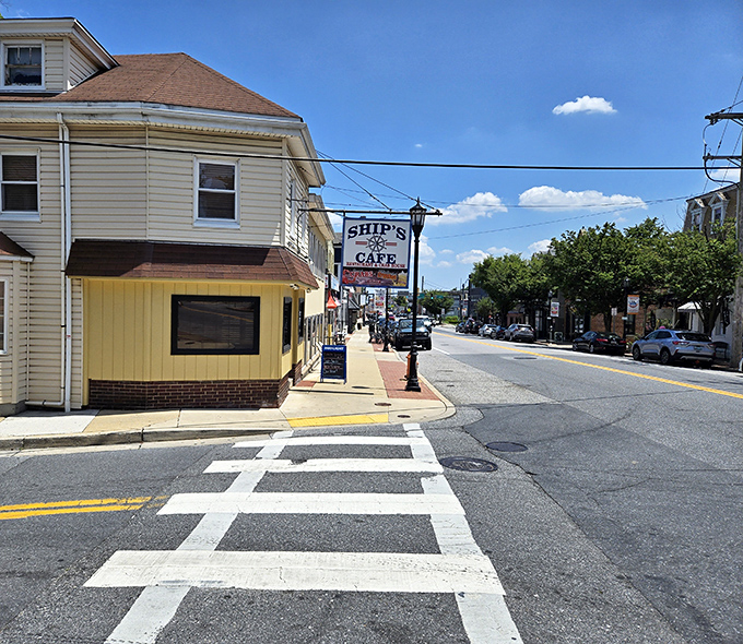 The street view that locals recognize as their not-so-secret seafood sanctuary.