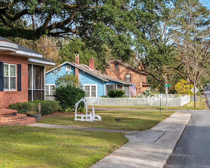 The eye-level view of Havana showcases this small town's perfect blend of historic buildings and Florida greenery.