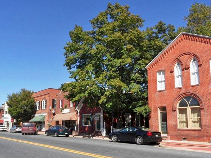 Princess Anne reveals its thoughtful layout, with tree-lined streets connecting neighbors rather than dividing them.