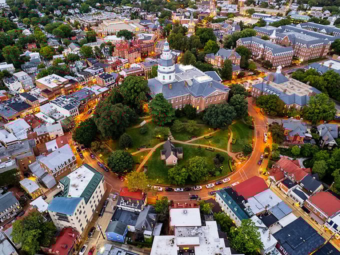Annapolis spreads out like a living history book, with the State House dome watching over centuries of stories.