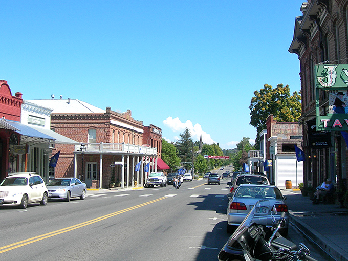 Historic Jacksonville's main street looks like a movie set where the Gold Rush era meets modern charm.