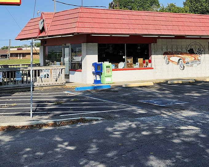 Rock-Cola 50's Cafe: That classic red roof and vintage car mural? Pure roadside Americana that promises pancakes with a side of nostalgia.