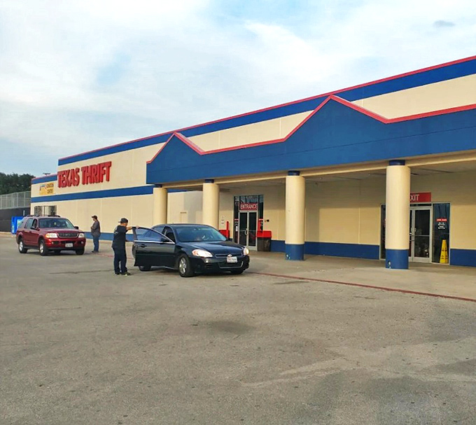The blue and red exterior of Texas Thrift stands like a beacon of bargain hope in Windcrest. Treasure hunting begins here!