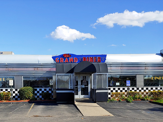 The Grand Diner's gleaming silver exterior shines like a time machine ready to transport you back to the 1950s.