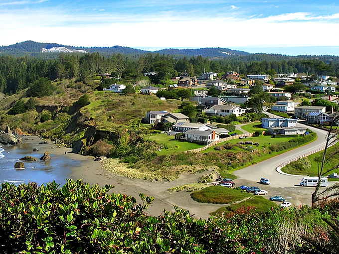 Trinidad's clifftop homes offer front-row seats to nature's greatest show &ndash; the mighty Pacific meeting California's rugged northern shore.