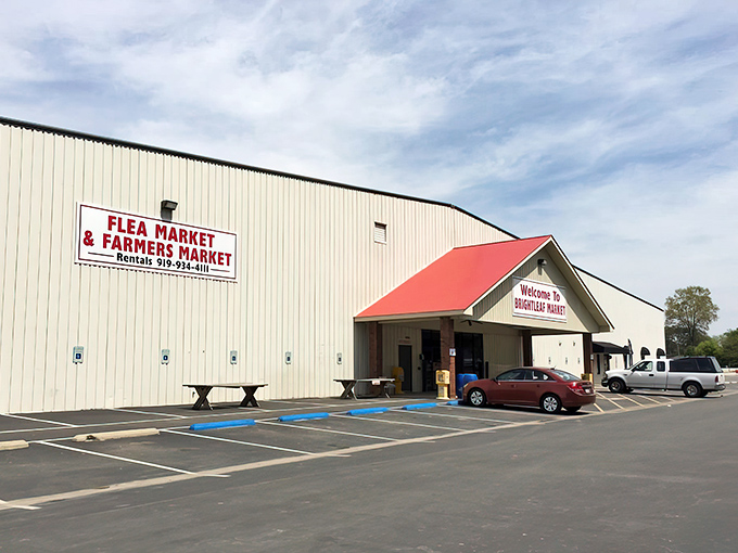Brightleaf's spacious exterior houses a world of bargains. That red roof might as well be a giant "X marks the spot" on a treasure map!