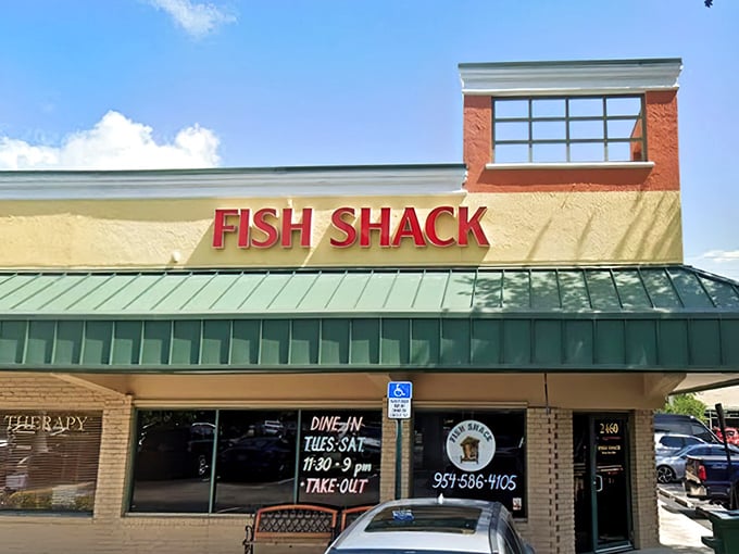 Nothing fancy here, just the promise of fresh seafood that'll make you forget about your fancy dining reservations.