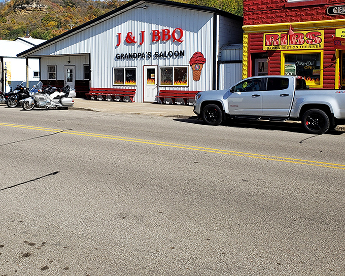 Grandpa's Saloon meets BBQ heaven – this unassuming roadside spot in Nelson proves the best things come in humble packages.