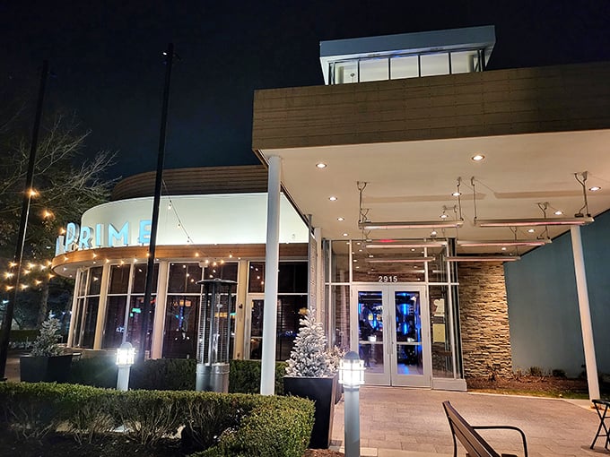 Step into Ocean Prime and leave the Midwest behind. This sleek entrance promises an ocean of flavors in suburban Detroit.