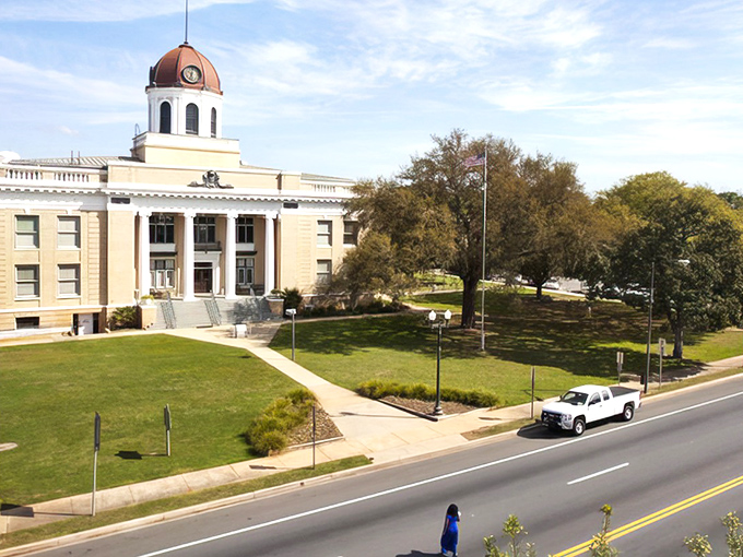 Majestic as a wedding cake! Quincy's courthouse stands proudly with its dome gleaming like the community crown jewel it truly is.