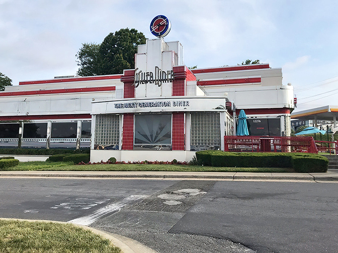 Where neon meets nostalgia! Silver Diner's 1950s-inspired facade promises juicy burgers that would make the Fonz give two thumbs up.