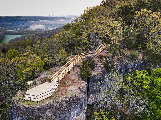 Nature's ultimate infinity deck! This breathtaking overlook makes every step of the journey worthwhile, offering views that Instagram filters couldn't improve.
