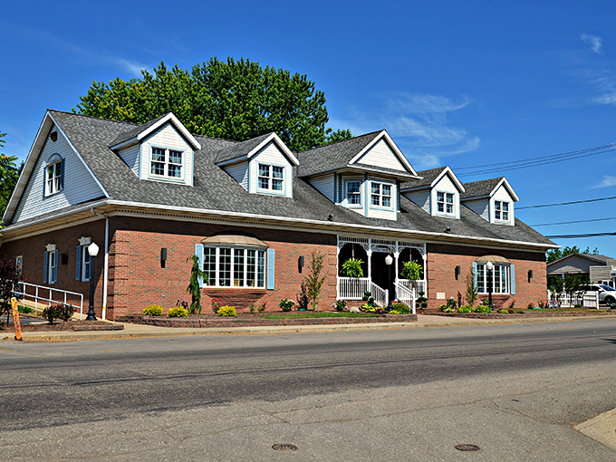 This brick building might look modern, but inside beats the heart of tradition. Where contemporary comfort meets timeless hospitality. 