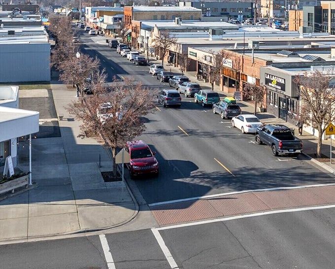Downtown Hermiston balances small-town charm with practical amenities. No big-city traffic headaches, just easy access to everything you need.